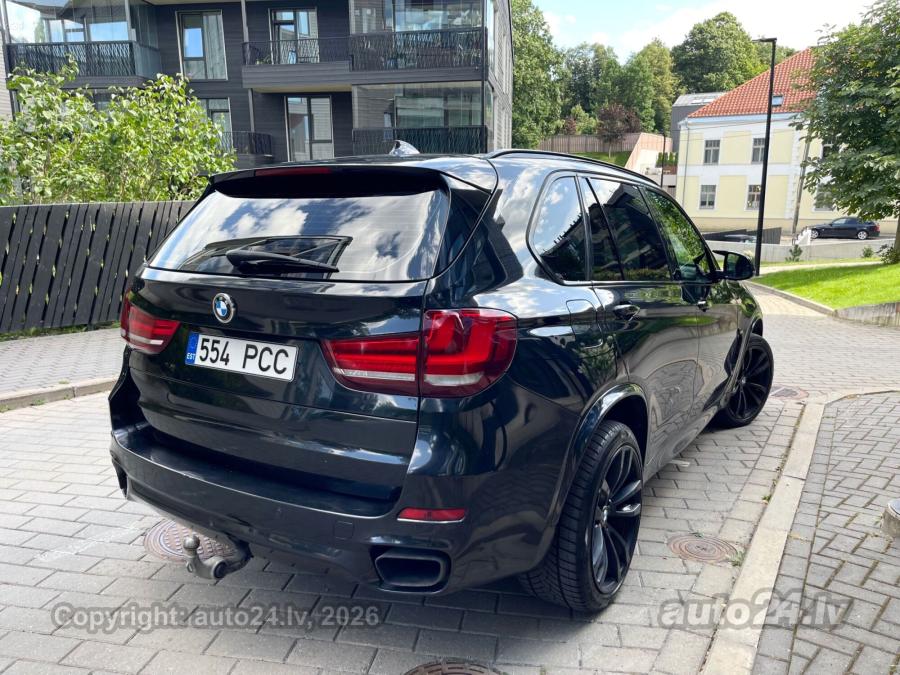 Melns BMW X5 2014 Tartu, ar dzinēja tilpumu 3.00 L un nobraukumu 290 tūkst. km par 19500 €, foto 3 vietnē AUTOMOTO.COM.LV