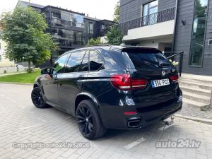 Melns BMW X5 2014 Tartu, ar dzinēja tilpumu 3.00 L un nobraukumu 290 tūkst. km par 19500 €, foto 5 vietnē AUTOMOTO.COM.LV
