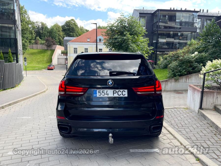 Melns BMW X5 2014 Tartu, ar dzinēja tilpumu 3.00 L un nobraukumu 290 tūkst. km par 19500 €, foto 9 vietnē AUTOMOTO.COM.LV