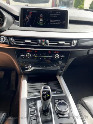 Melns BMW X5 2014 Tartu, ar dzinēja tilpumu 3.00 L un nobraukumu 290 tūkst. km par 19500 €, foto 14 vietnē AUTOMOTO.COM.LV