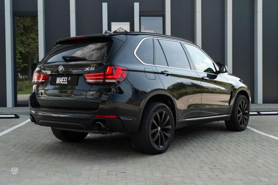 Melns BMW X5 2014 Viļņa, ar dzinēja tilpumu 2.98 L un nobraukumu 202 tūkst. km par 17500 €, foto 6 vietnē AUTOMOTO.COM.LV