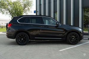 Melns BMW X5 2014 Viļņa, ar dzinēja tilpumu 2.98 L un nobraukumu 202 tūkst. km par 17500 €, foto 7 vietnē AUTOMOTO.COM.LV