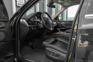 Melns BMW X5 2014 Viļņa, ar dzinēja tilpumu 2.98 L un nobraukumu 202 tūkst. km par 17500 €, foto 14 vietnē AUTOMOTO.COM.LV