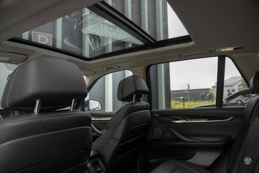 Melns BMW X5 2014 Viļņa, ar dzinēja tilpumu 2.98 L un nobraukumu 202 tūkst. km par 17500 €, foto 21 vietnē AUTOMOTO.COM.LV