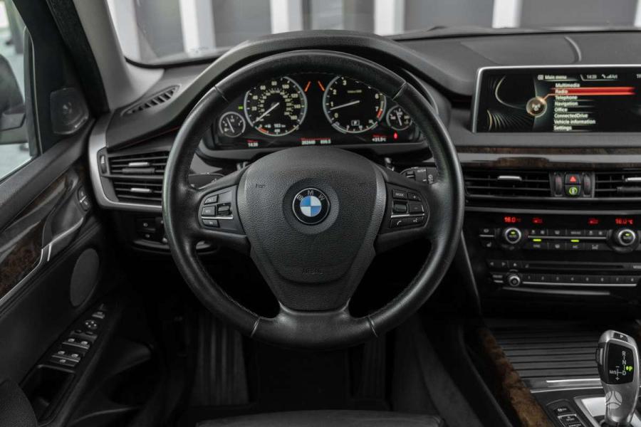 Melns BMW X5 2014 Viļņa, ar dzinēja tilpumu 2.98 L un nobraukumu 202 tūkst. km par 17500 €, foto 26 vietnē AUTOMOTO.COM.LV
