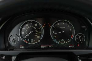 Melns BMW X5 2014 Viļņa, ar dzinēja tilpumu 2.98 L un nobraukumu 202 tūkst. km par 17500 €, foto 28 vietnē AUTOMOTO.COM.LV