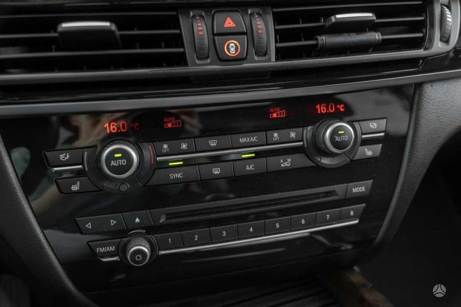 Melns BMW X5 2014 Viļņa, ar dzinēja tilpumu 2.98 L un nobraukumu 202 tūkst. km par 17500 €, foto 35 vietnē AUTOMOTO.COM.LV