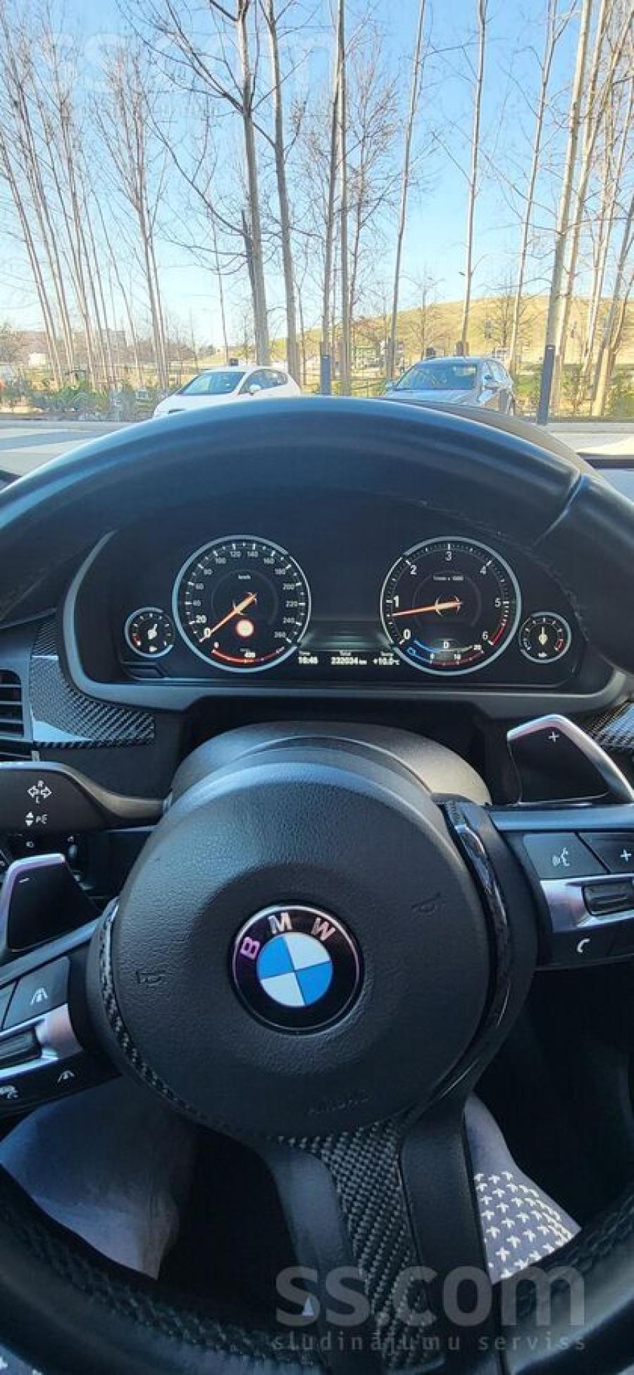 Black BMW X5 2014 in Riga, with an engine capacity of 3.00 L and mileage of 232 thousand km for 23000 €, photo 8 on AUTOMOTO.COM.LV