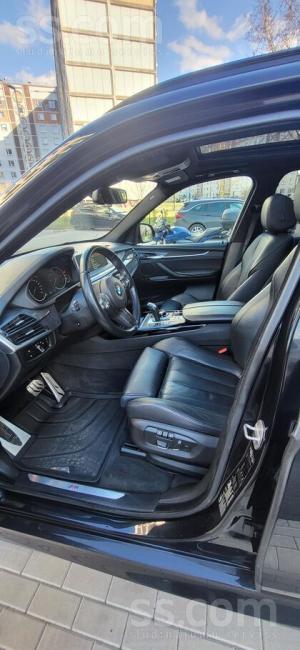 Black BMW X5 2014 in Riga, with an engine capacity of 3.00 L and mileage of 232 thousand km for 23000 €, photo 17 on AUTOMOTO.COM.LV