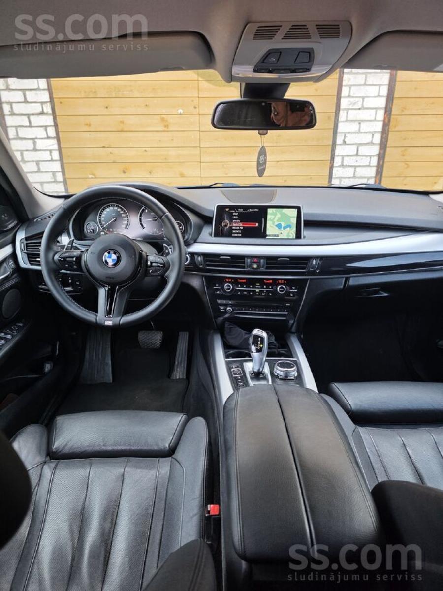 Black BMW X5 2014 in Valmiera, with an engine capacity of 3.00 L and mileage of 235 thousand km for 22400 €, photo 14 on AUTOMOTO.COM.LV