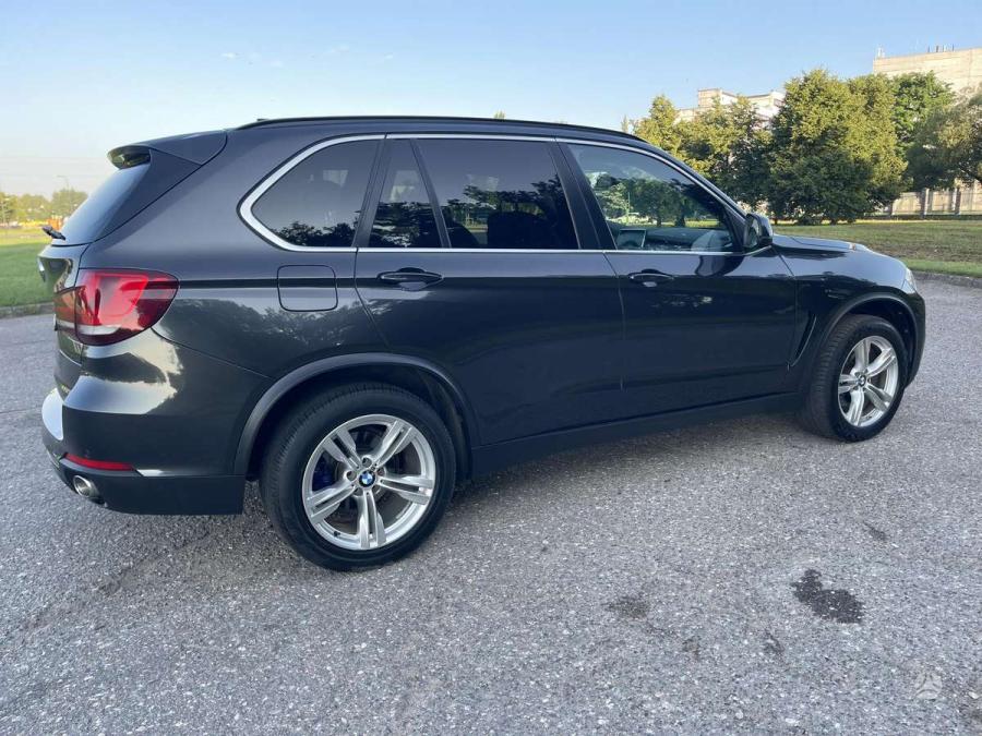 Melns BMW X5 2014 Kauņa, ar dzinēja tilpumu 3.00 L un nobraukumu 289 tūkst. km par 14250 €, foto 10 vietnē AUTOMOTO.COM.LV