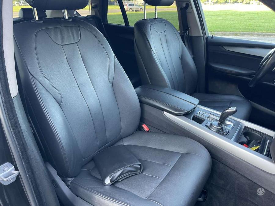 Melns BMW X5 2014 Kauņa, ar dzinēja tilpumu 3.00 L un nobraukumu 289 tūkst. km par 14250 €, foto 30 vietnē AUTOMOTO.COM.LV