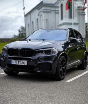 Melns BMW X5 2014 Viļņa, ar dzinēja tilpumu 3.00 L un nobraukumu 227 tūkst. km par 18500 €, foto 4 vietnē AUTOMOTO.COM.LV