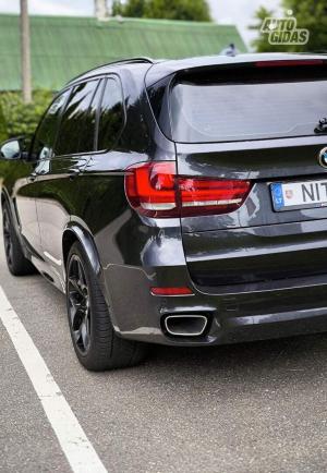 Melns BMW X5 2014 Viļņa, ar dzinēja tilpumu 3.00 L un nobraukumu 227 tūkst. km par 18500 €, foto 9 vietnē AUTOMOTO.COM.LV