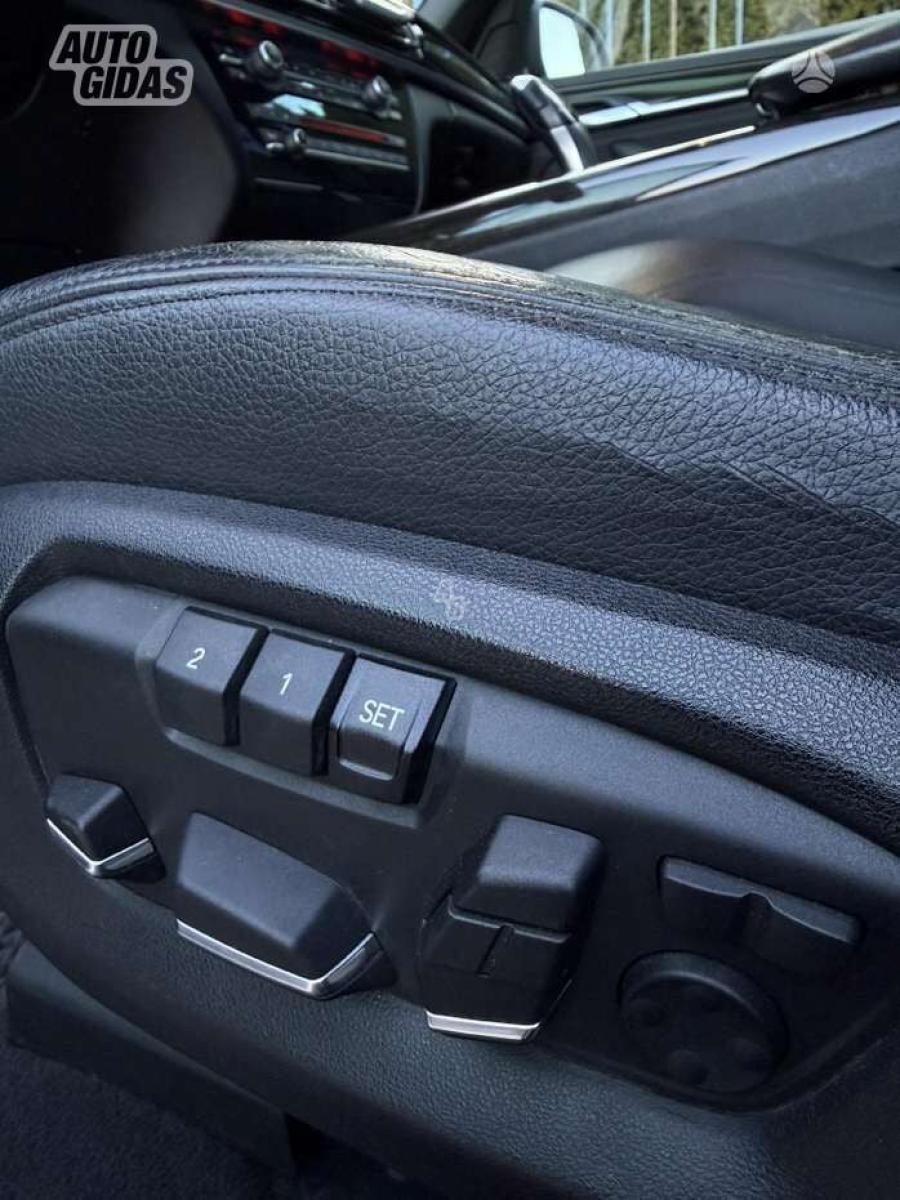 Melns BMW X5 2014 Viļņa, ar dzinēja tilpumu 3.00 L un nobraukumu 227 tūkst. km par 18500 €, foto 28 vietnē AUTOMOTO.COM.LV