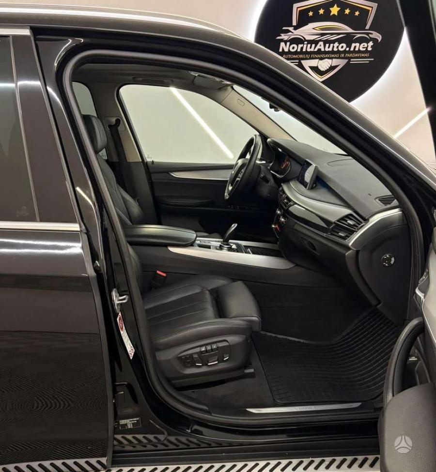 Melns BMW X5 2014 Marijampole, ar dzinēja tilpumu 2.00 L un nobraukumu 250 tūkst. km par 18450 €, foto 17 vietnē AUTOMOTO.COM.LV