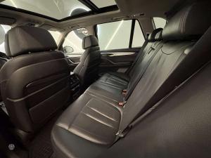 Melns BMW X5 2014 Marijampole, ar dzinēja tilpumu 2.00 L un nobraukumu 250 tūkst. km par 18450 €, foto 23 vietnē AUTOMOTO.COM.LV