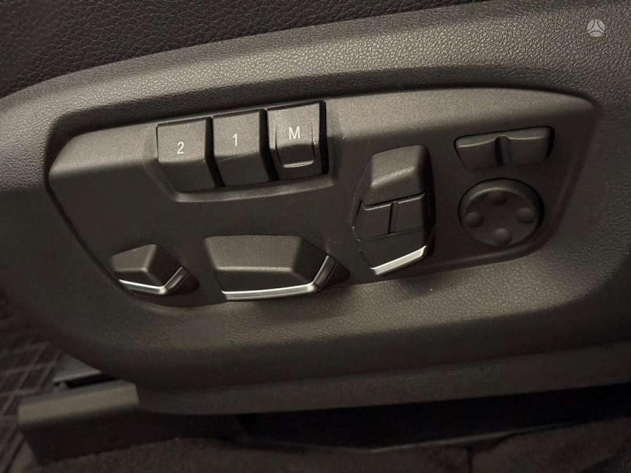 Melns BMW X5 2014 Marijampole, ar dzinēja tilpumu 2.00 L un nobraukumu 250 tūkst. km par 18450 €, foto 26 vietnē AUTOMOTO.COM.LV