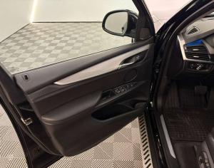 Melns BMW X5 2014 Marijampole, ar dzinēja tilpumu 2.00 L un nobraukumu 250 tūkst. km par 18450 €, foto 27 vietnē AUTOMOTO.COM.LV