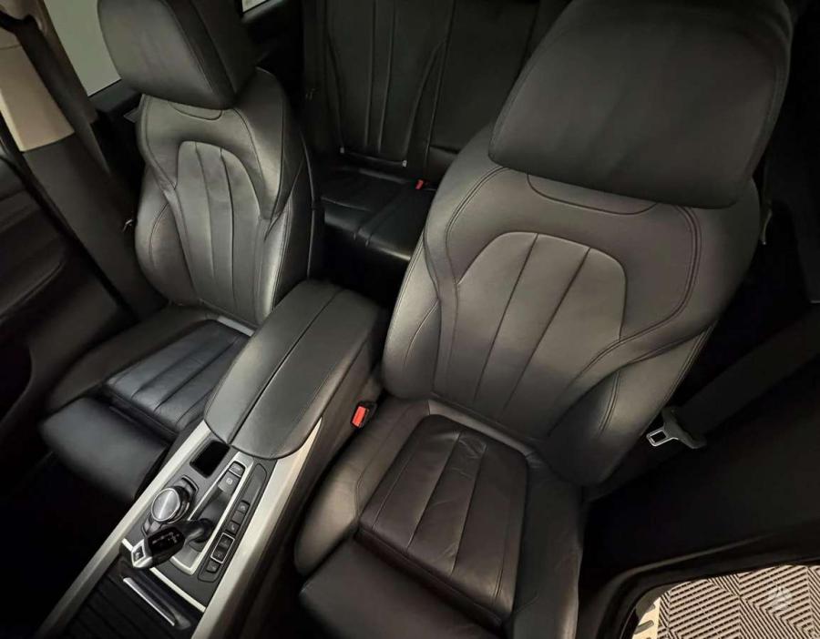 Melns BMW X5 2014 Marijampole, ar dzinēja tilpumu 2.00 L un nobraukumu 250 tūkst. km par 18450 €, foto 28 vietnē AUTOMOTO.COM.LV