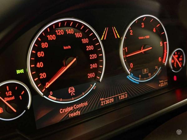 Black BMW X5 2014 in Marijampole, with an engine capacity of 2.99 L and mileage of 213 thousand km for 19450 €, photo 10 on AUTOMOTO.COM.LV