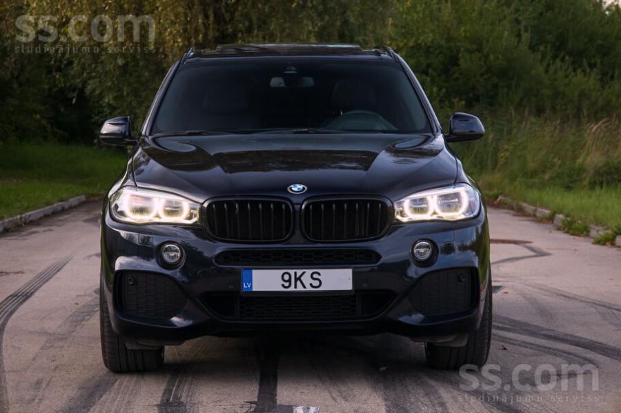 Black BMW X5 2014 in Riga, with an engine capacity of 3.00 L and mileage of 260 thousand km for 23100 €, photo 3 on AUTOMOTO.COM.LV