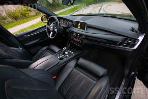 Black BMW X5 2014 in Riga, with an engine capacity of 3.00 L and mileage of 260 thousand km for 23100 €, photo 15 on AUTOMOTO.COM.LV