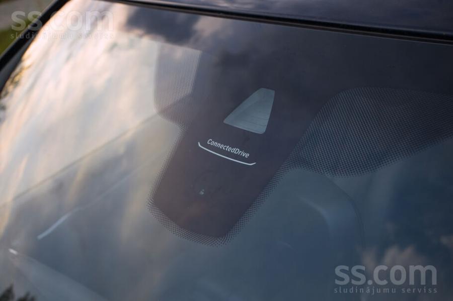 Black BMW X5 2014 in Riga, with an engine capacity of 3.00 L and mileage of 260 thousand km for 23100 €, photo 21 on AUTOMOTO.COM.LV