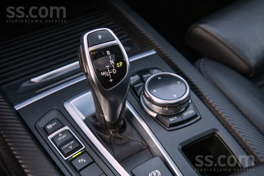 Black BMW X5 2014 in Riga, with an engine capacity of 3.00 L and mileage of 260 thousand km for 23100 €, photo 30 on AUTOMOTO.COM.LV