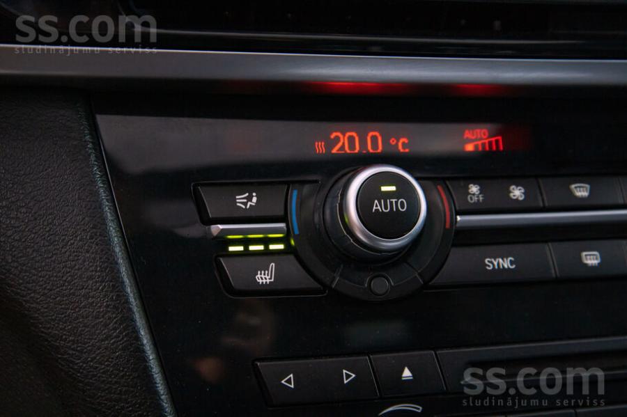 Black BMW X5 2014 in Riga, with an engine capacity of 3.00 L and mileage of 260 thousand km for 23100 €, photo 34 on AUTOMOTO.COM.LV