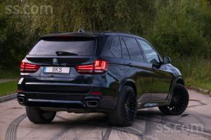 Melns BMW X5 2014 Rīga, ar dzinēja tilpumu 3.00 L un nobraukumu 260 tūkst. km par 23100 €, foto 7 vietnē AUTOMOTO.COM.LV