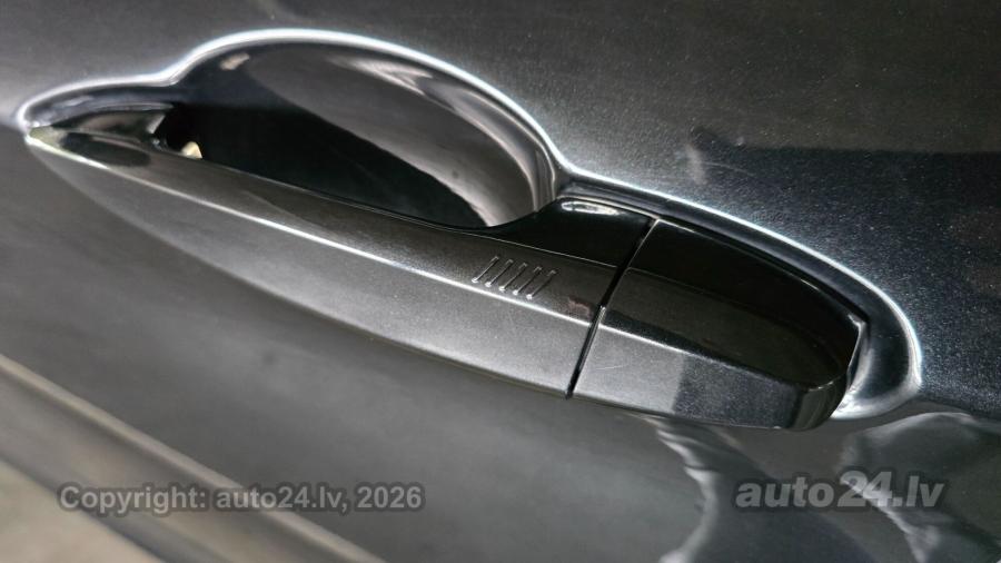 Melns BMW X5 2014 Tartu, ar dzinēja tilpumu 3.00 L un nobraukumu 195 tūkst. km par 24000 €, foto 16 vietnē AUTOMOTO.COM.LV