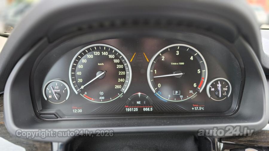 Melns BMW X5 2014 Tartu, ar dzinēja tilpumu 3.00 L un nobraukumu 195 tūkst. km par 24000 €, foto 18 vietnē AUTOMOTO.COM.LV
