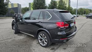 Melns BMW X5 2014 Tartu, ar dzinēja tilpumu 3.00 L un nobraukumu 195 tūkst. km par 24000 €, foto 9 vietnē AUTOMOTO.COM.LV
