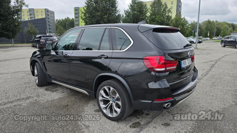 Melns BMW X5 2014 Tartu, ar dzinēja tilpumu 3.00 L un nobraukumu 195 tūkst. km par 24000 €, foto 9 vietnē AUTOMOTO.COM.LV