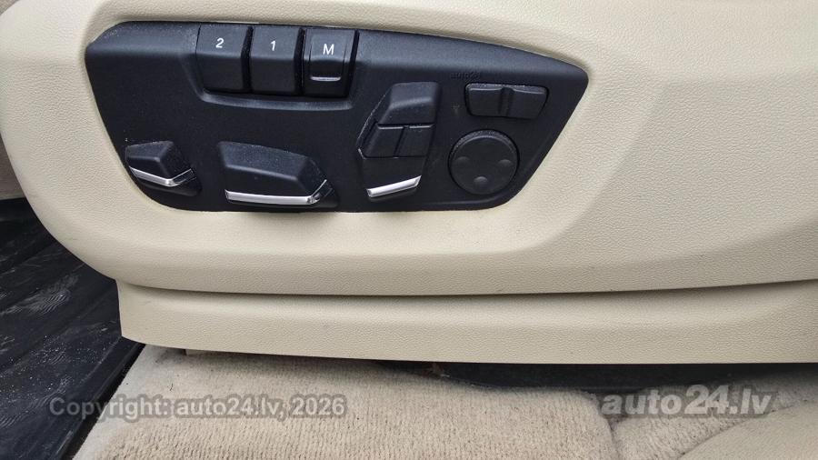 Melns BMW X5 2014 Tartu, ar dzinēja tilpumu 3.00 L un nobraukumu 195 tūkst. km par 24000 €, foto 25 vietnē AUTOMOTO.COM.LV