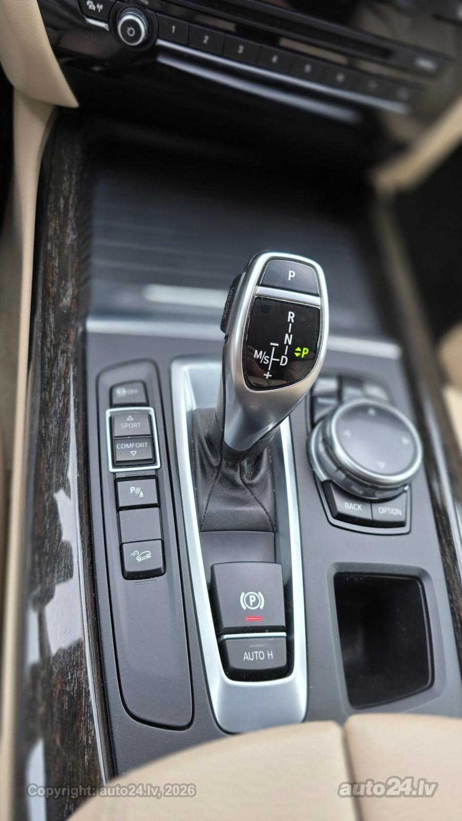 Melns BMW X5 2014 Tartu, ar dzinēja tilpumu 3.00 L un nobraukumu 195 tūkst. km par 24000 €, foto 27 vietnē AUTOMOTO.COM.LV