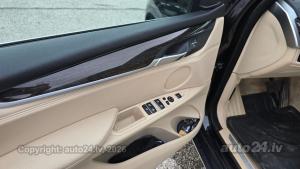 Melns BMW X5 2014 Tartu, ar dzinēja tilpumu 3.00 L un nobraukumu 195 tūkst. km par 24000 €, foto 31 vietnē AUTOMOTO.COM.LV