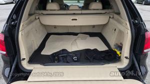 Melns BMW X5 2014 Tartu, ar dzinēja tilpumu 3.00 L un nobraukumu 195 tūkst. km par 24000 €, foto 41 vietnē AUTOMOTO.COM.LV