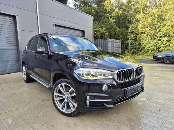 Black BMW X5 2014 in Utena, with an engine capacity of 2.99 L and mileage of 290 thousand km for 15990 €, photo 3 on AUTOMOTO.COM.LV
