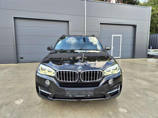 Black BMW X5 2014 in Utena, with an engine capacity of 2.99 L and mileage of 290 thousand km for 15990 €, photo 6 on AUTOMOTO.COM.LV