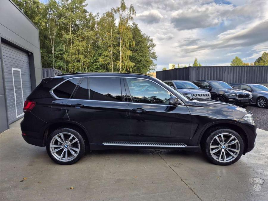 Melns BMW X5 2014 Utena, ar dzinēja tilpumu 2.99 L un nobraukumu 290 tūkst. km par 15990 €, foto 8 vietnē AUTOMOTO.COM.LV