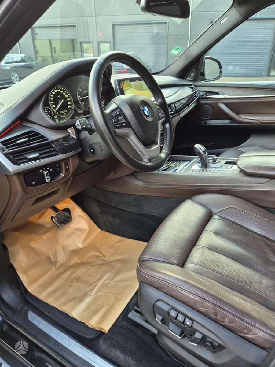 Melns BMW X5 2014 Utena, ar dzinēja tilpumu 2.99 L un nobraukumu 290 tūkst. km par 15990 €, foto 12 vietnē AUTOMOTO.COM.LV