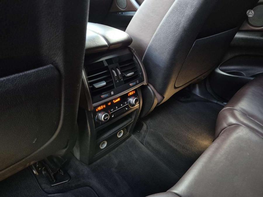 Melns BMW X5 2014 Utena, ar dzinēja tilpumu 2.99 L un nobraukumu 290 tūkst. km par 15990 €, foto 27 vietnē AUTOMOTO.COM.LV