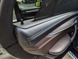 Melns BMW X5 2014 Utena, ar dzinēja tilpumu 2.99 L un nobraukumu 290 tūkst. km par 15990 €, foto 29 vietnē AUTOMOTO.COM.LV