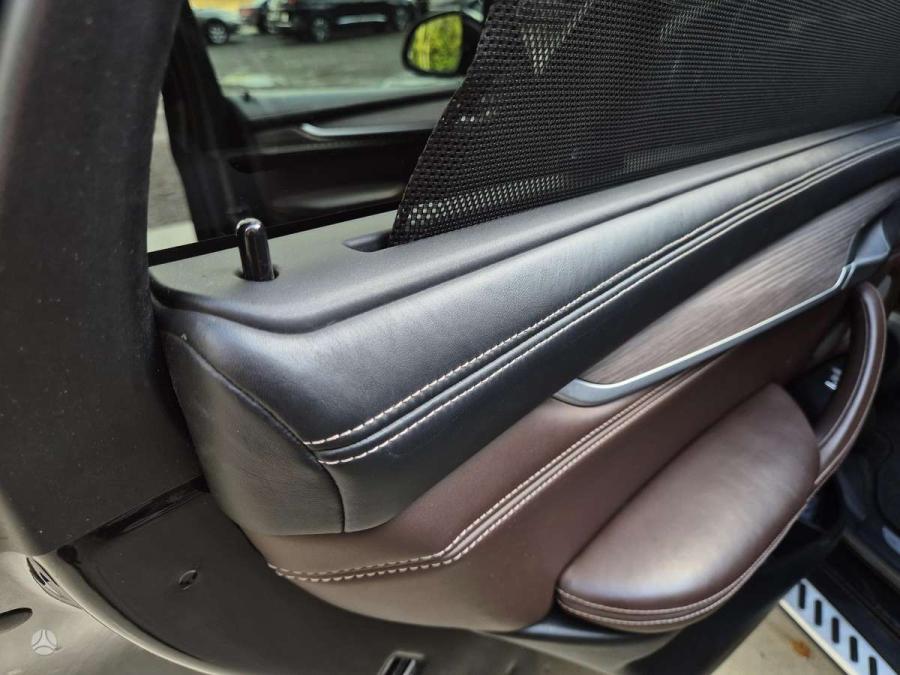 Melns BMW X5 2014 Utena, ar dzinēja tilpumu 2.99 L un nobraukumu 290 tūkst. km par 15990 €, foto 29 vietnē AUTOMOTO.COM.LV