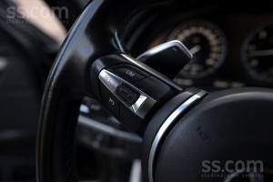 Black BMW X5 2014 in Jelgava, with an engine capacity of 3.00 L and mileage of 302 thousand km for 20450 €, photo 16 on AUTOMOTO.COM.LV
