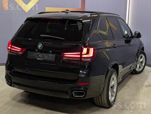 Black BMW X5 2014 in Jurmala, with an engine capacity of 3.00 L and mileage of 263 thousand km for 22950 €, photo 9 on AUTOMOTO.COM.LV