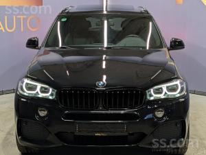 Black BMW X5 2014 in Jurmala, with an engine capacity of 3.00 L and mileage of 263 thousand km for 22950 €, photo 13 on AUTOMOTO.COM.LV