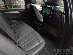 Black BMW X5 2014 in Jurmala, with an engine capacity of 3.00 L and mileage of 263 thousand km for 22950 €, photo 18 on AUTOMOTO.COM.LV